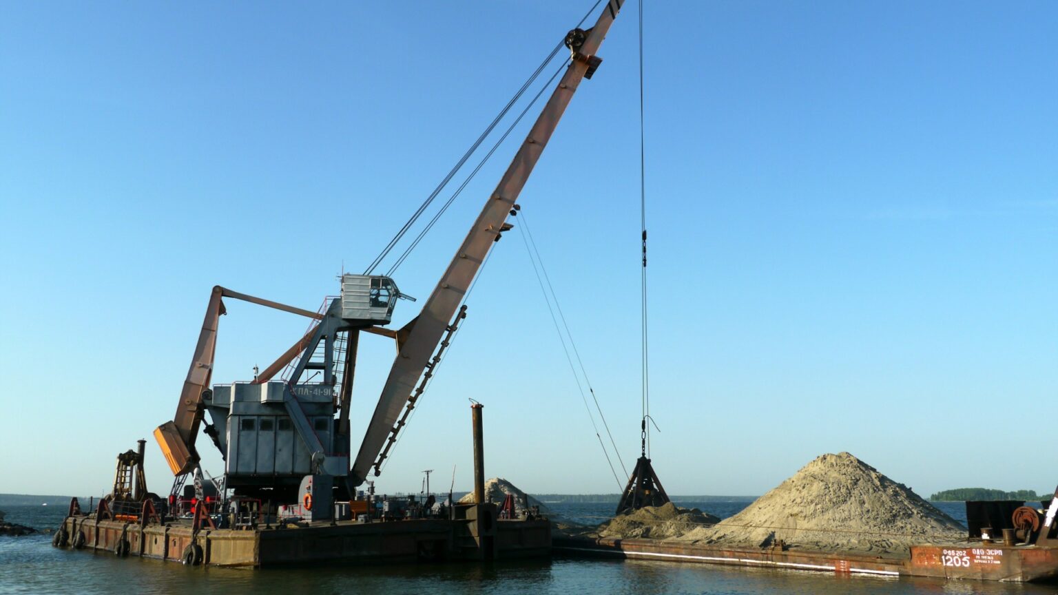 Dredging Project Planning: From Feasibility to Completion